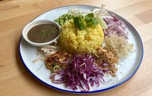 Sisters So and Mo Bring Delicious Real Thai Food Back to Pam’s Old Spot ...